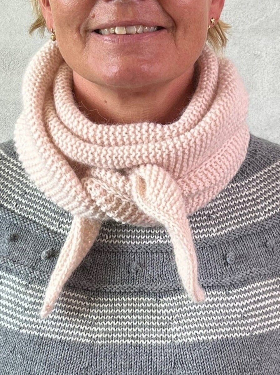 Easy Peasy Bandana pattern | Luxury mini scarf | Beginner-friendly