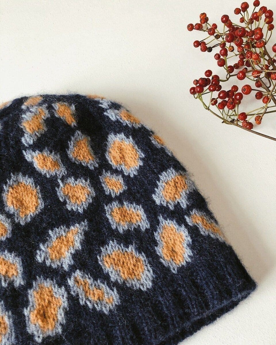 Leopard hat by Önling, knitting pattern