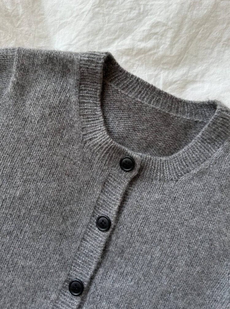 Maggie cardigan by PetiteKnit, No 2 yarn kit (excl pattern)